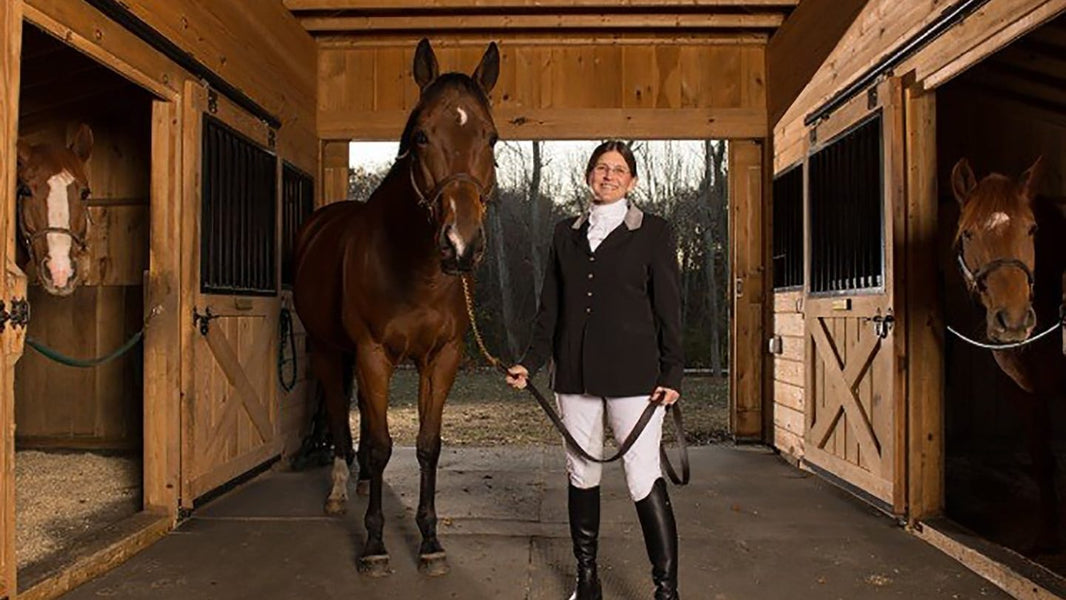 Low Profile Center Aisle Horse Barn – AmishCo